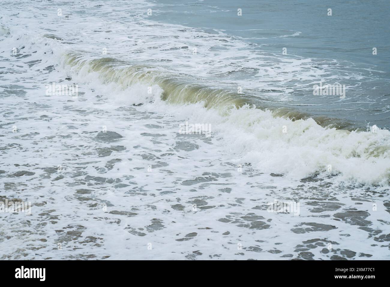Sunlight and waves landscape hi-res stock photography and images - Alamy