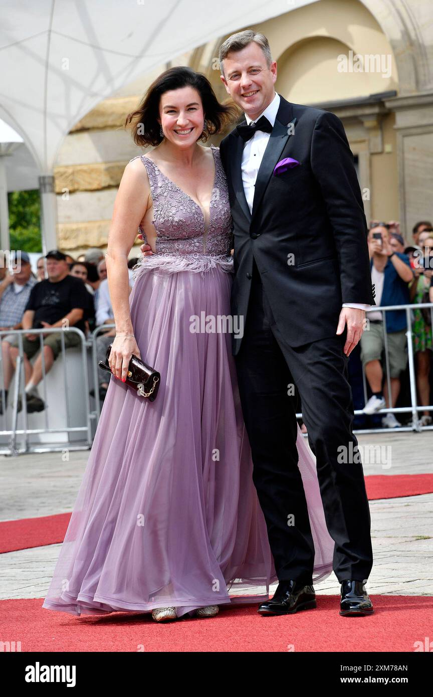 Dorothee Bär mit Ehemann Oliver Bär bei der Eröffnung der 112. Richard-Wagner-Festspiele 2024 ...