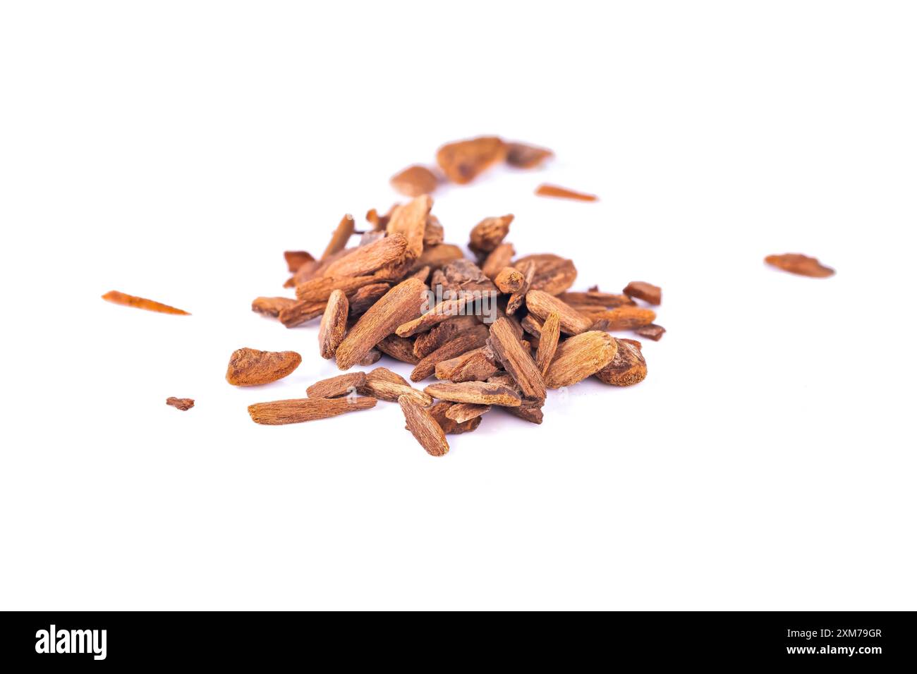 dry quinquina bark chopped isolated on white background Stock Photo - Alamy