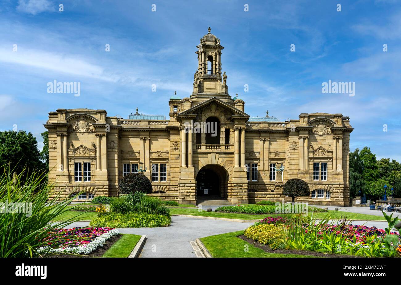 Cartright Hall in Lister Park Bradford UK Stock Photo - Alamy