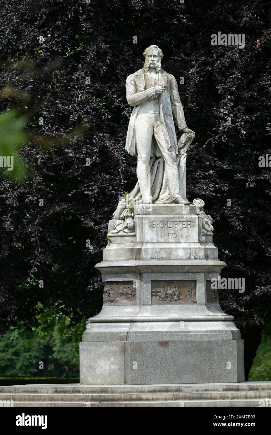 Statue of Lister in Lister Park Bradford UK Stock Photo - Alamy