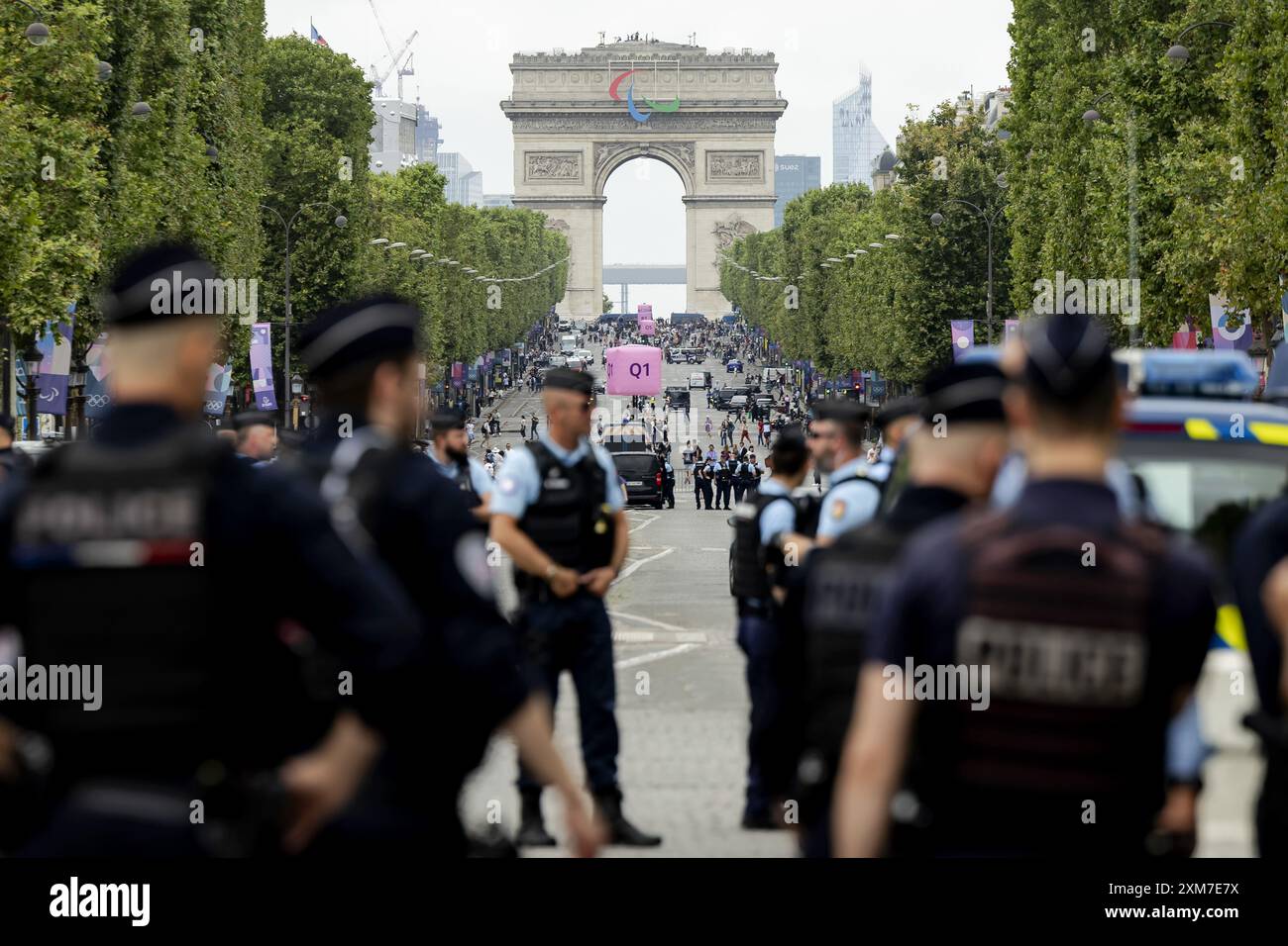Paris, France. July 26, 2024. Police and public in the center on the ...