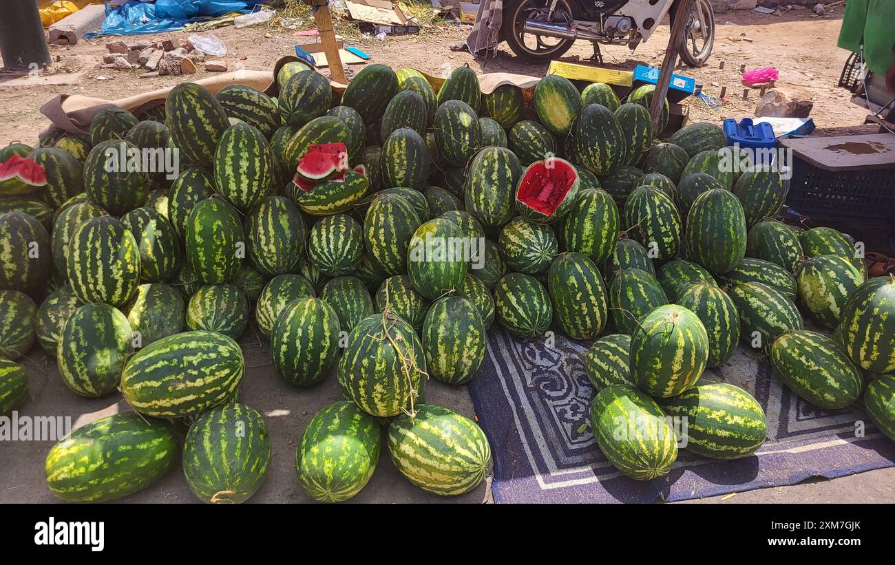 Watermelons fruit hi-res stock photography and images - Alamy
