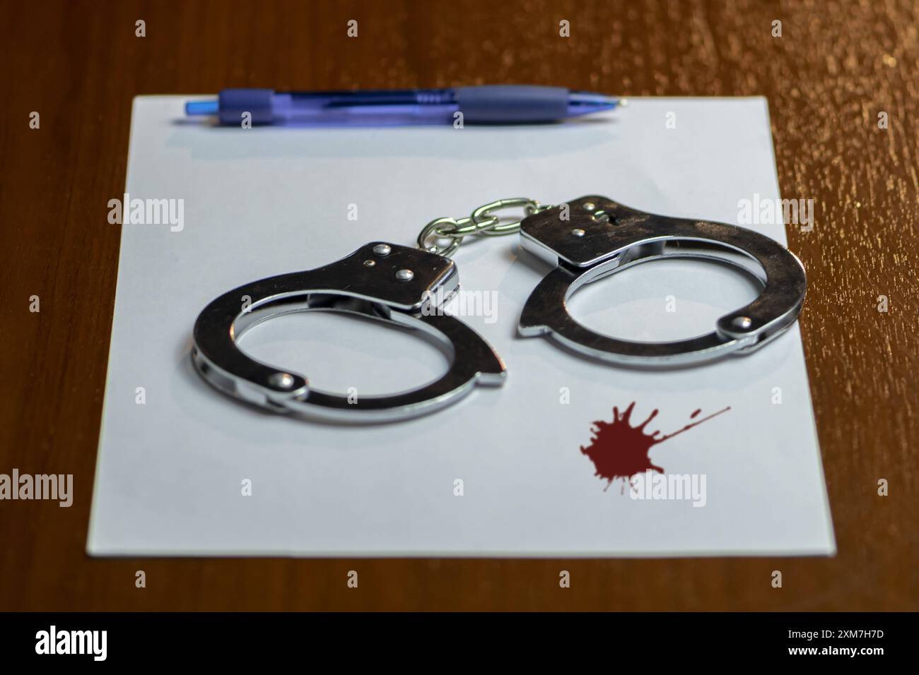 Police badges and handcuffs hi-res stock photography and images - Alamy