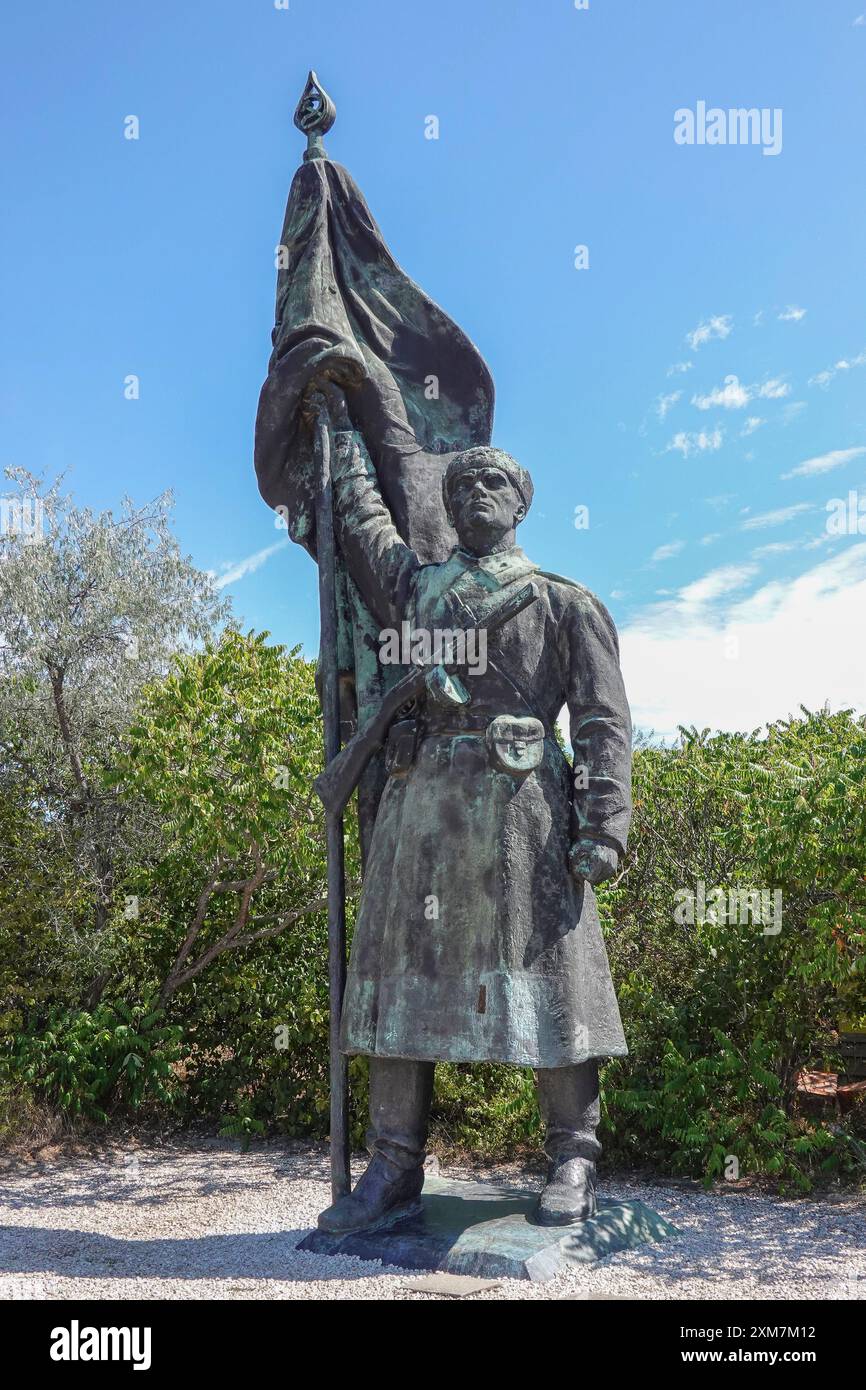 Hungary, Budapest, Red army soldier statue in Memento Park. Szoborpark ...