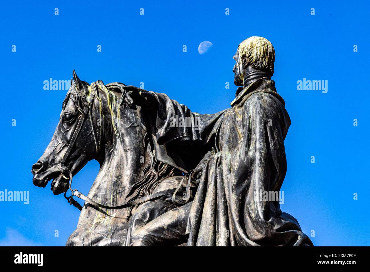 Edinburgh, United Kingdom. 26 July, 2024 Pictured: The statue of the ...
