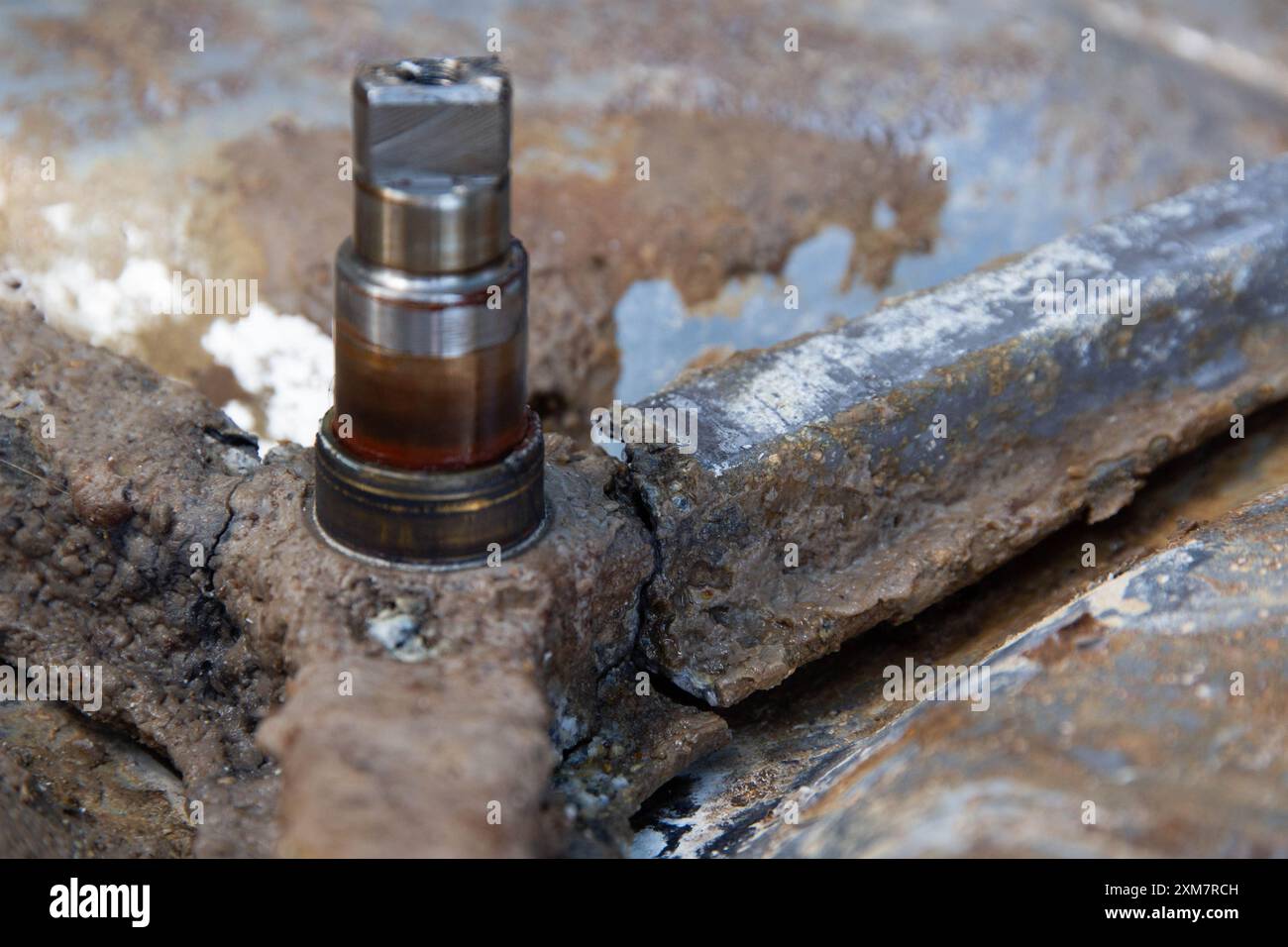 Broken crosspiece in the washing machine drum. Repair and replacement ...