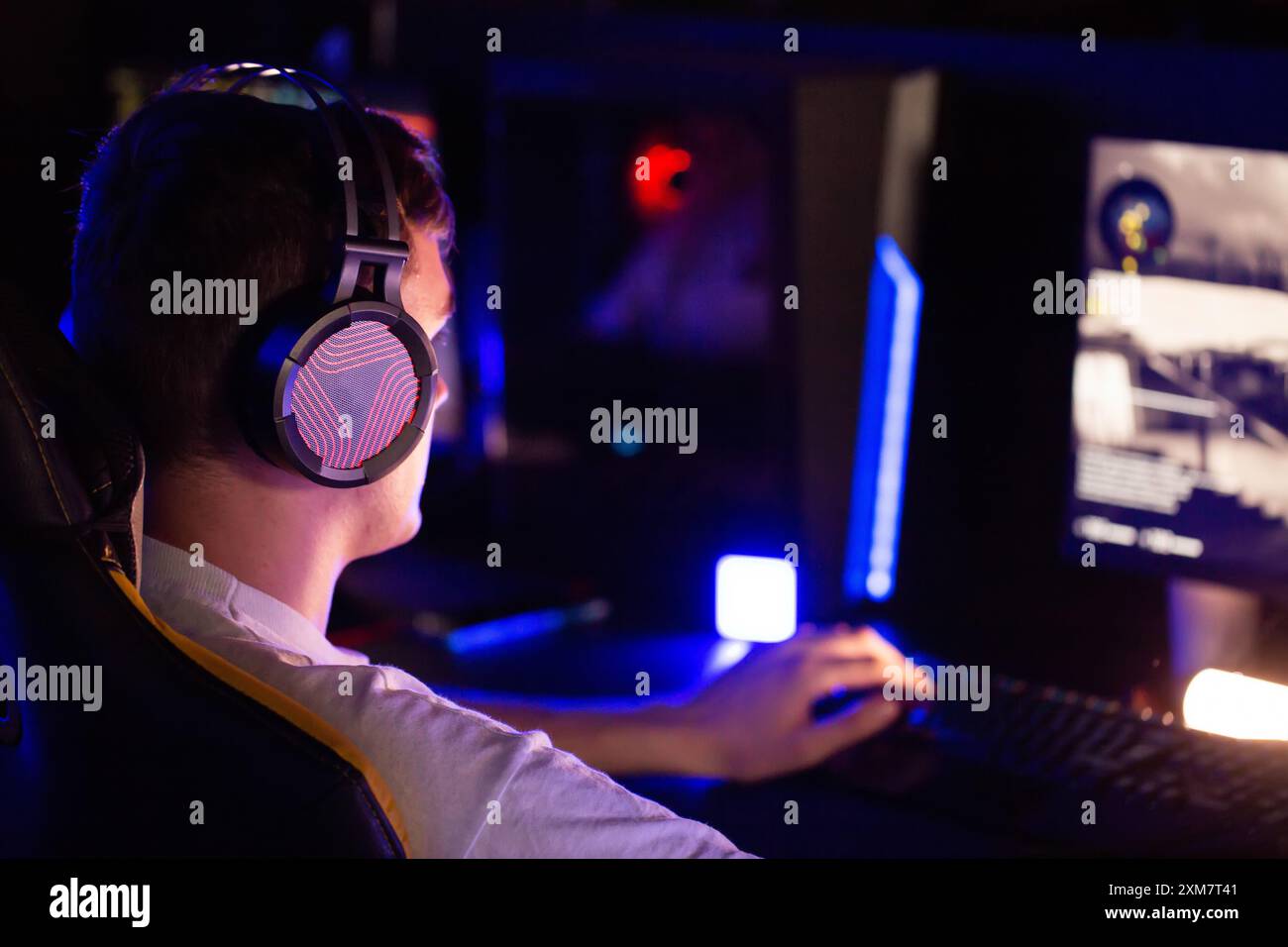 Gamer play computer game rgb hi-res stock photography and images - Alamy