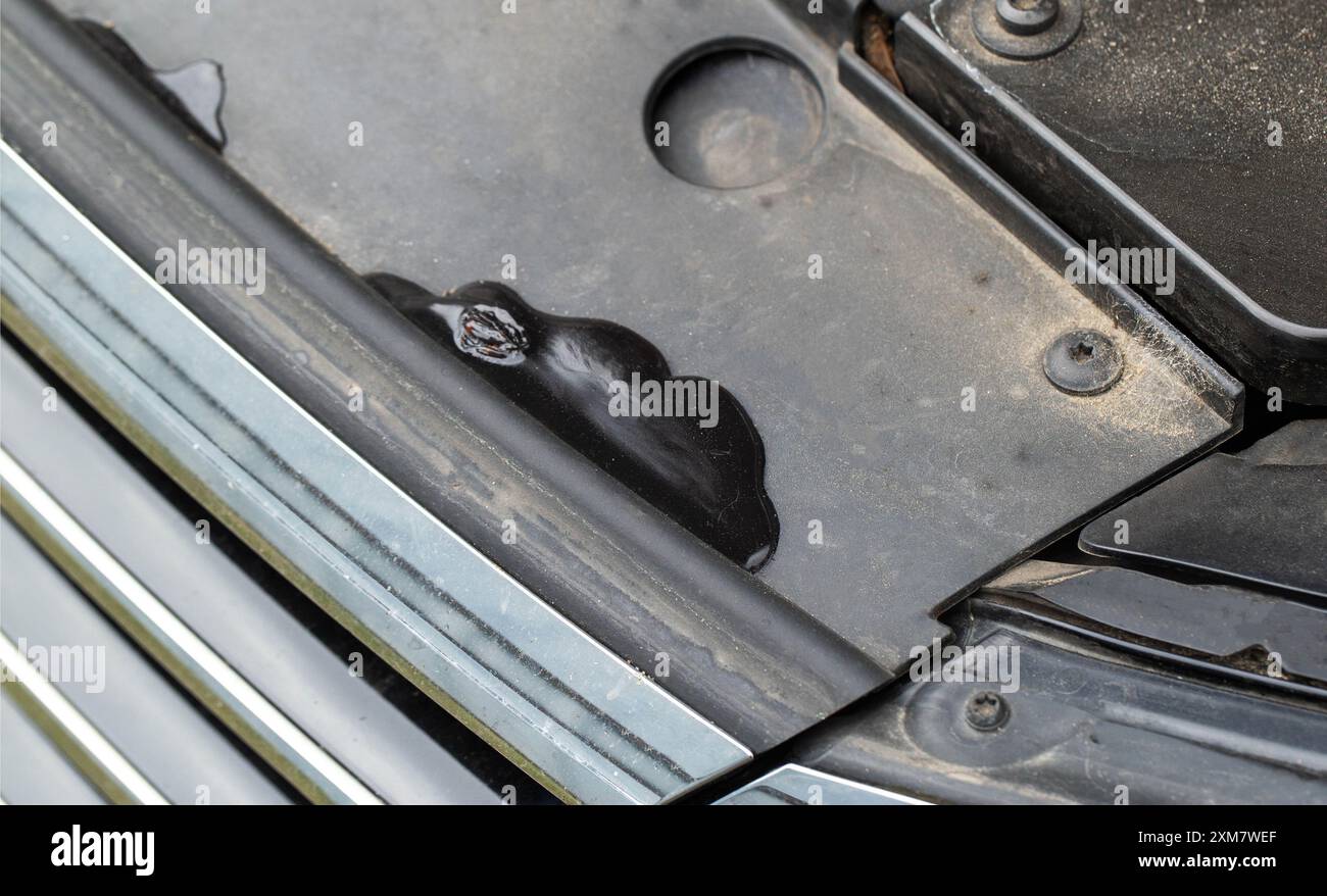 Anti-corrosive leakage in the engine compartment after treatment with ...