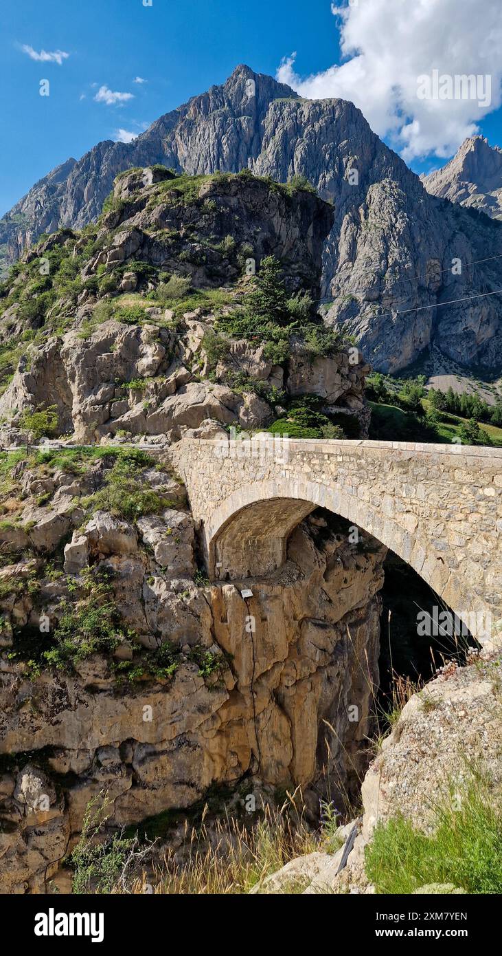Ubaye chatelet bridge hi-res stock photography and images - Alamy