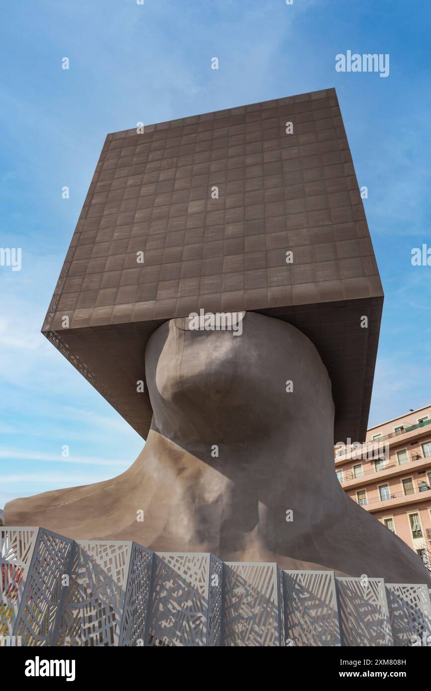 La tête carrée library hi-res stock photography and images - Alamy