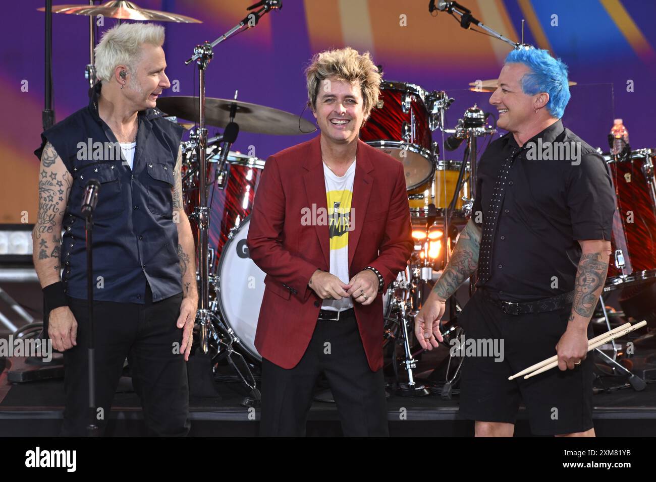 Green Day - Mike Dirnt, Billie Joe Armstrong and Tré Cool Stock Photo ...