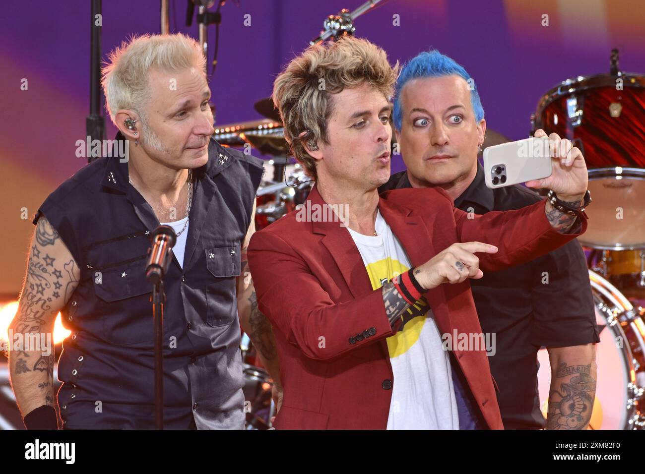 Green Day - Mike Dirnt, Billie Joe Armstrong and Tré Cool Stock Photo ...