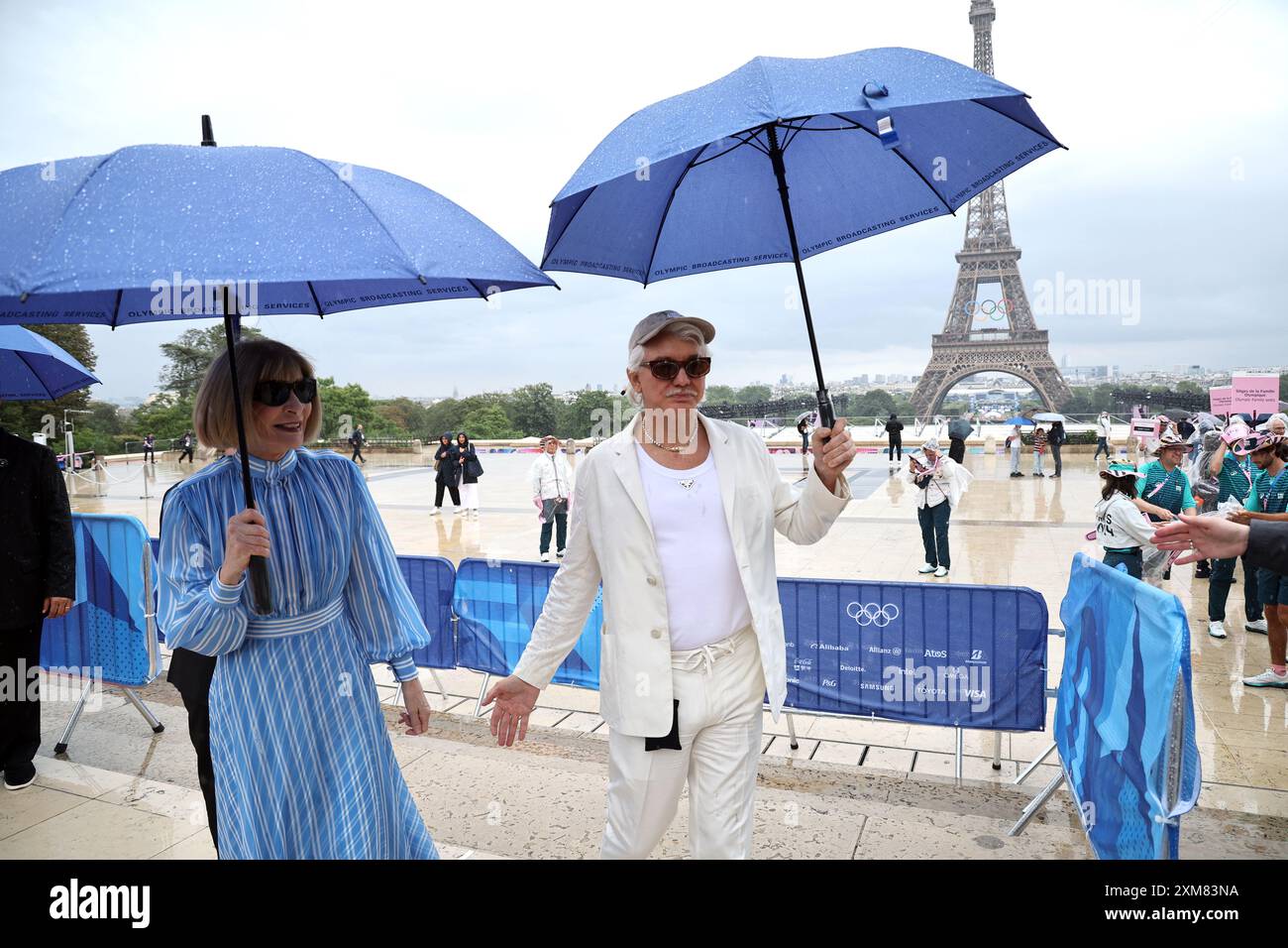 Anna Wintour with Australian film director Baz Luhrmann at the ...
