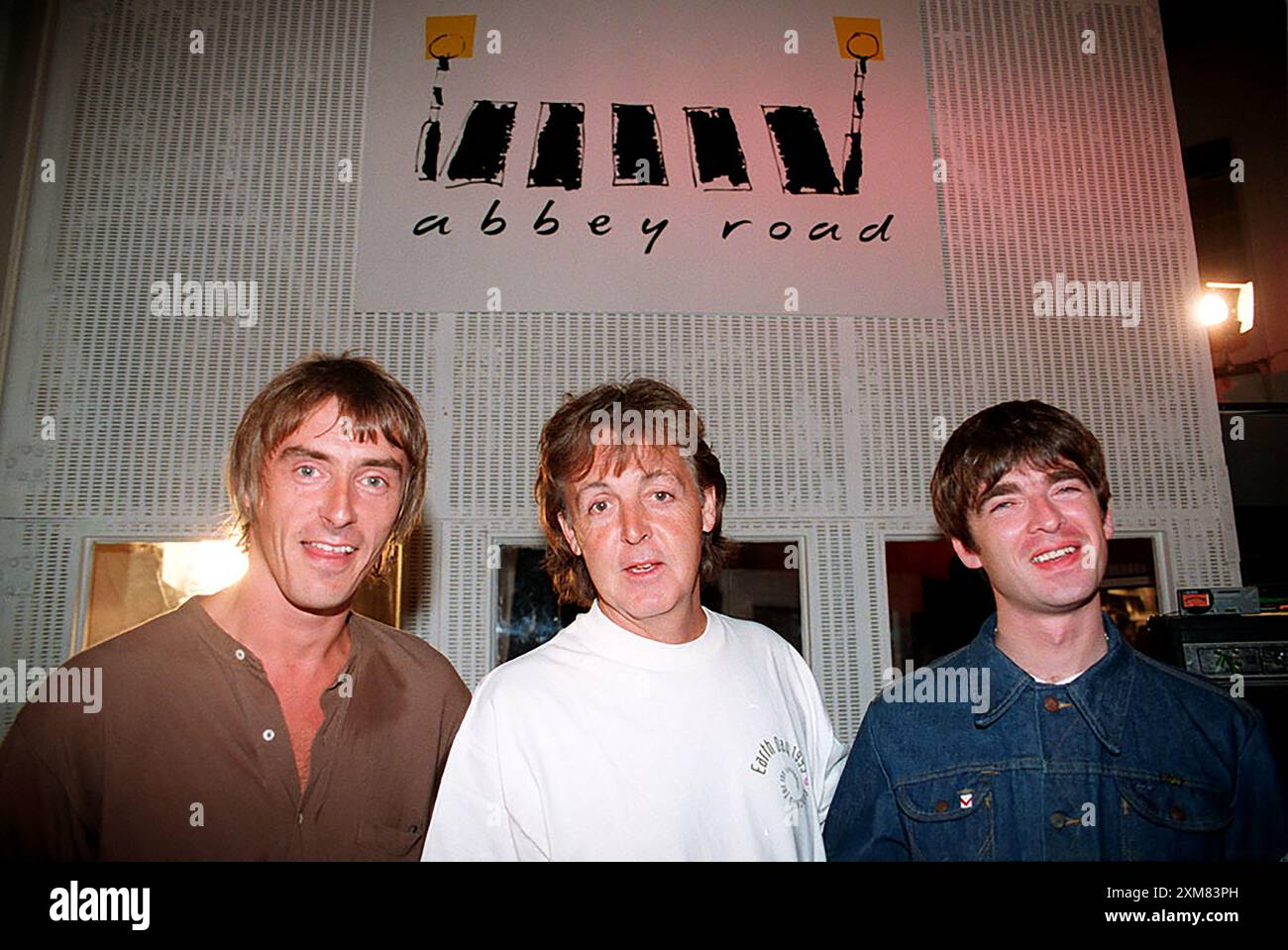 Paul mccartney noel gallagher beatles08 beatles08paul paulmccartneyedit ...