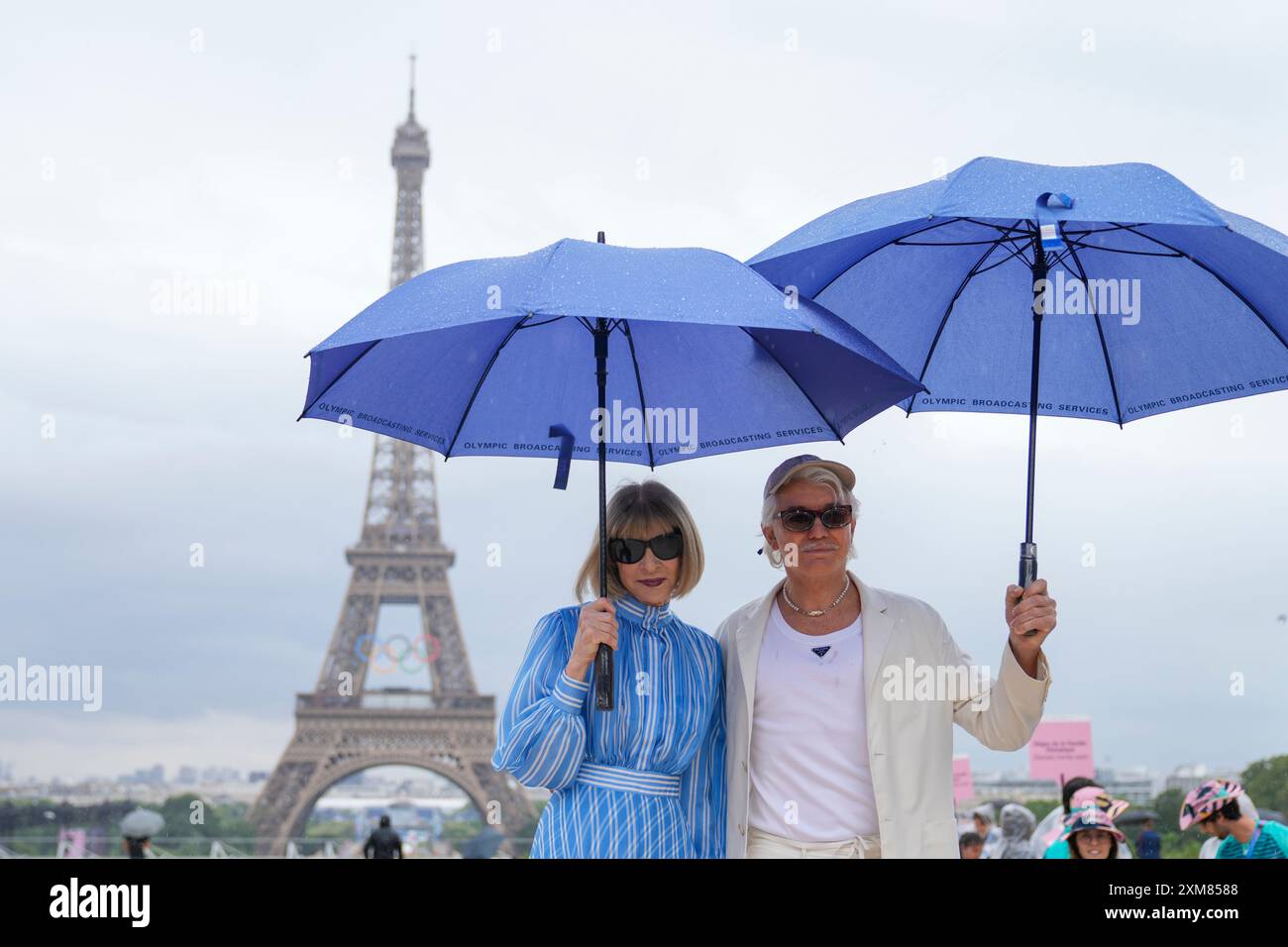 Anna Wintour, Vogue editor, and director Baz Luhrmann arrive in Paris ...