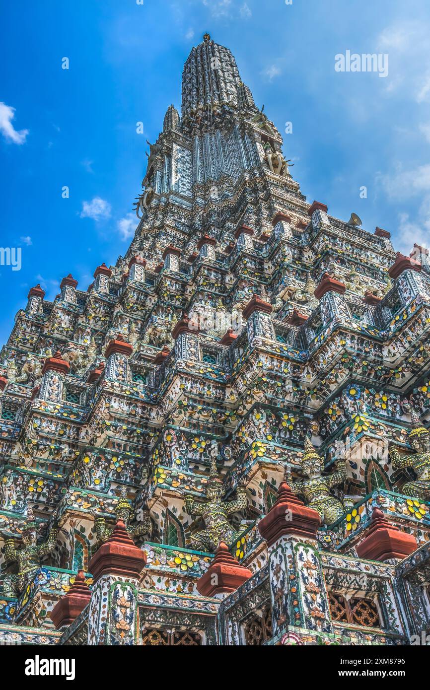 Coloful Ceramic Warrior Elephant Prang Wat Arun Buddhist Temple of Dawn ...