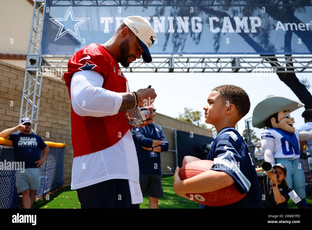 Dak prescott 2024 hi-res stock photography and images - Alamy