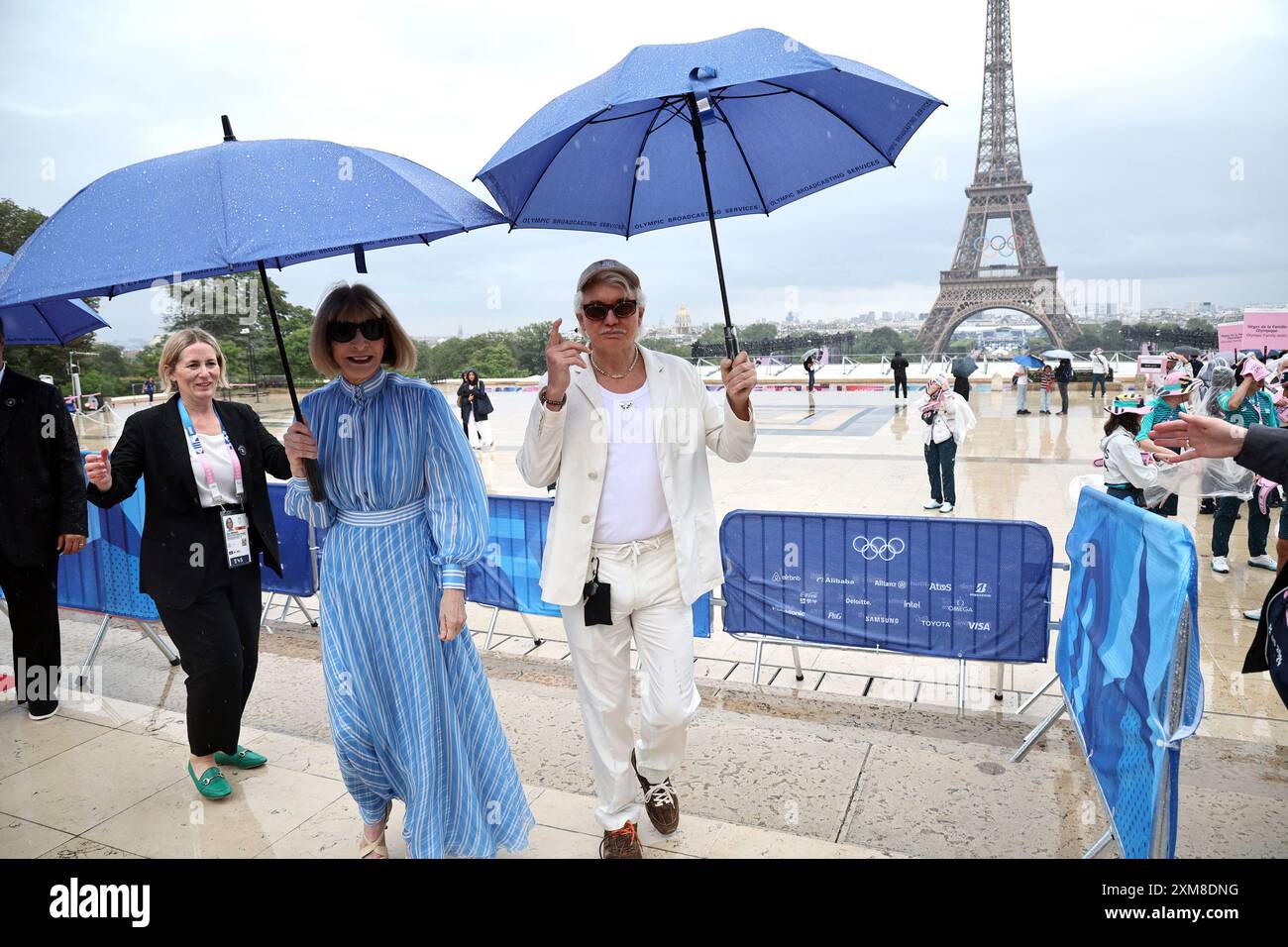 Anna Wintour with Australian film director Baz Luhrmann at the ...