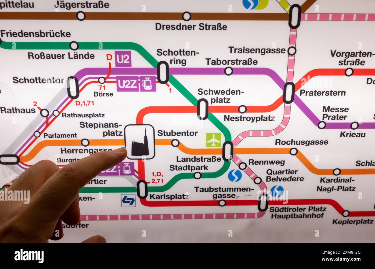 Vienna metro map hi-res stock photography and images - Alamy