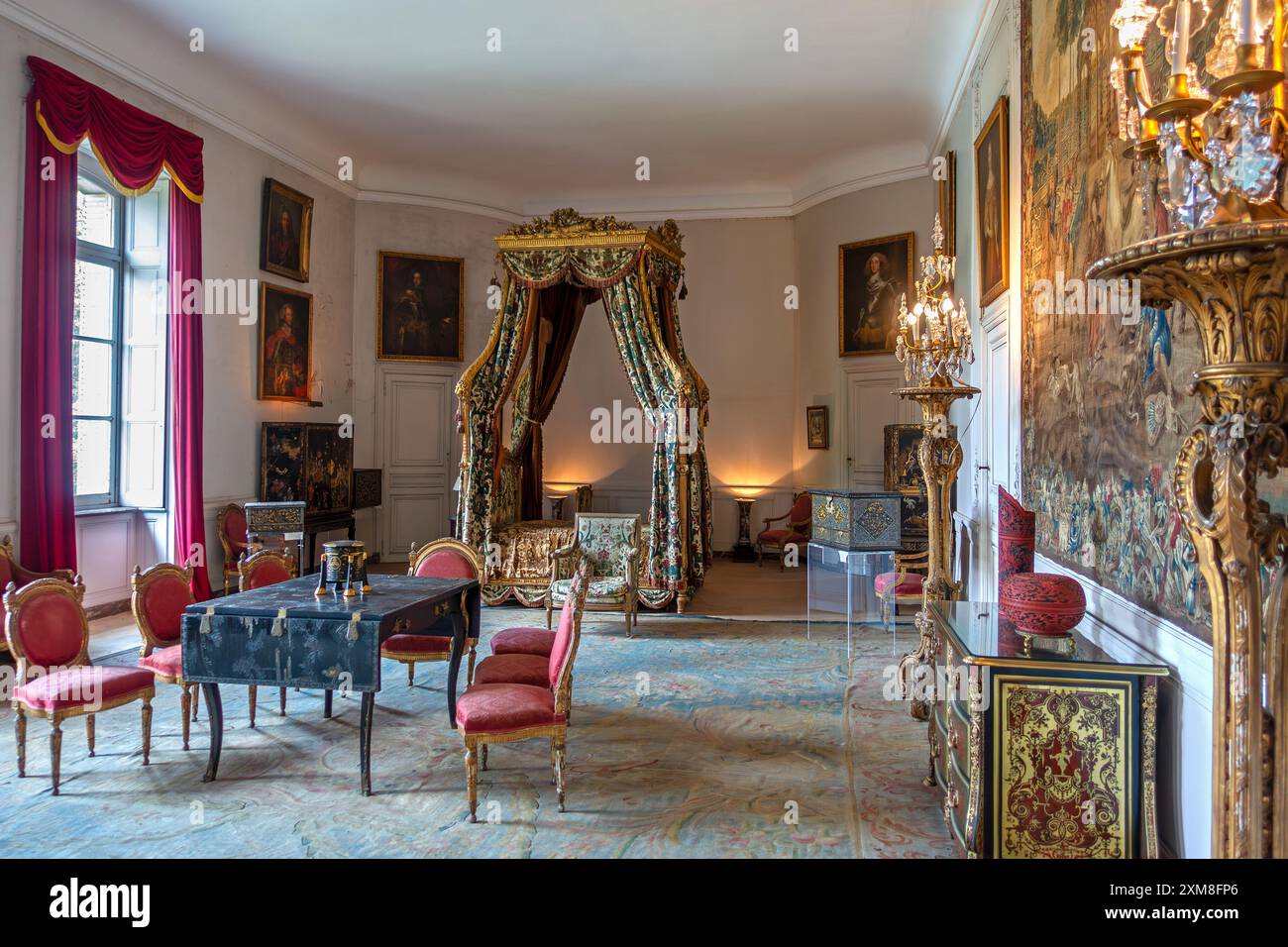 Lit de travers hi-res stock photography and images - Alamy