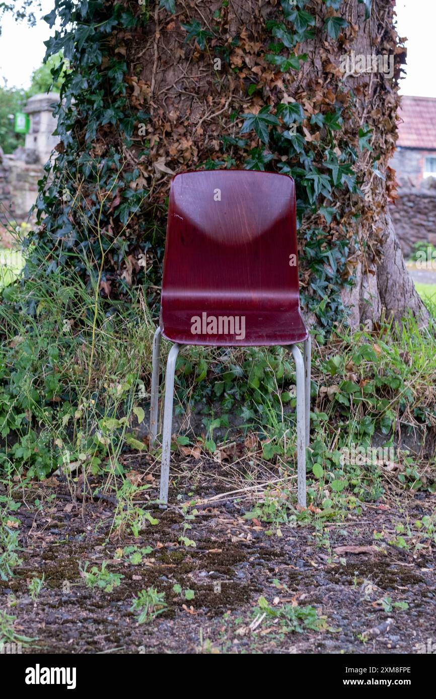 Wooden seat outside hi-res stock photography and images - Alamy