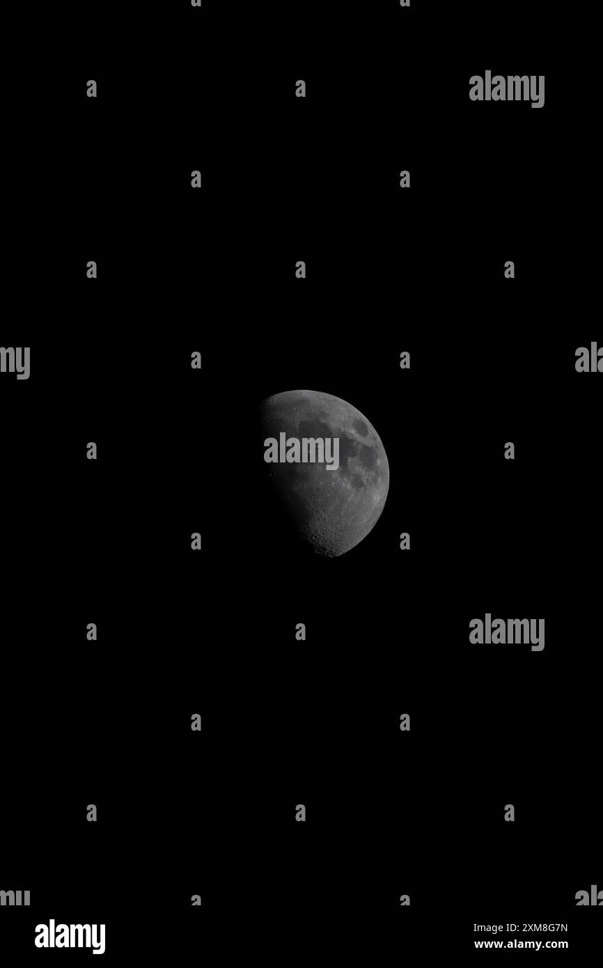 Night sky circle hi-res stock photography and images - Alamy