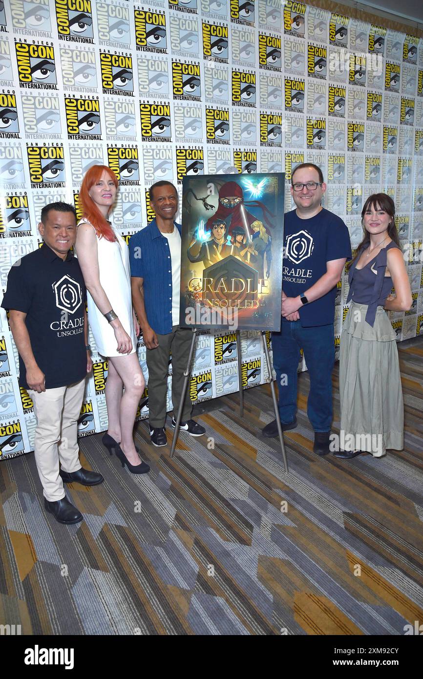 Jay Oliva, Morla Gorrondona, Phil LaMarr, Will Wight und Maxine Phoenix ...