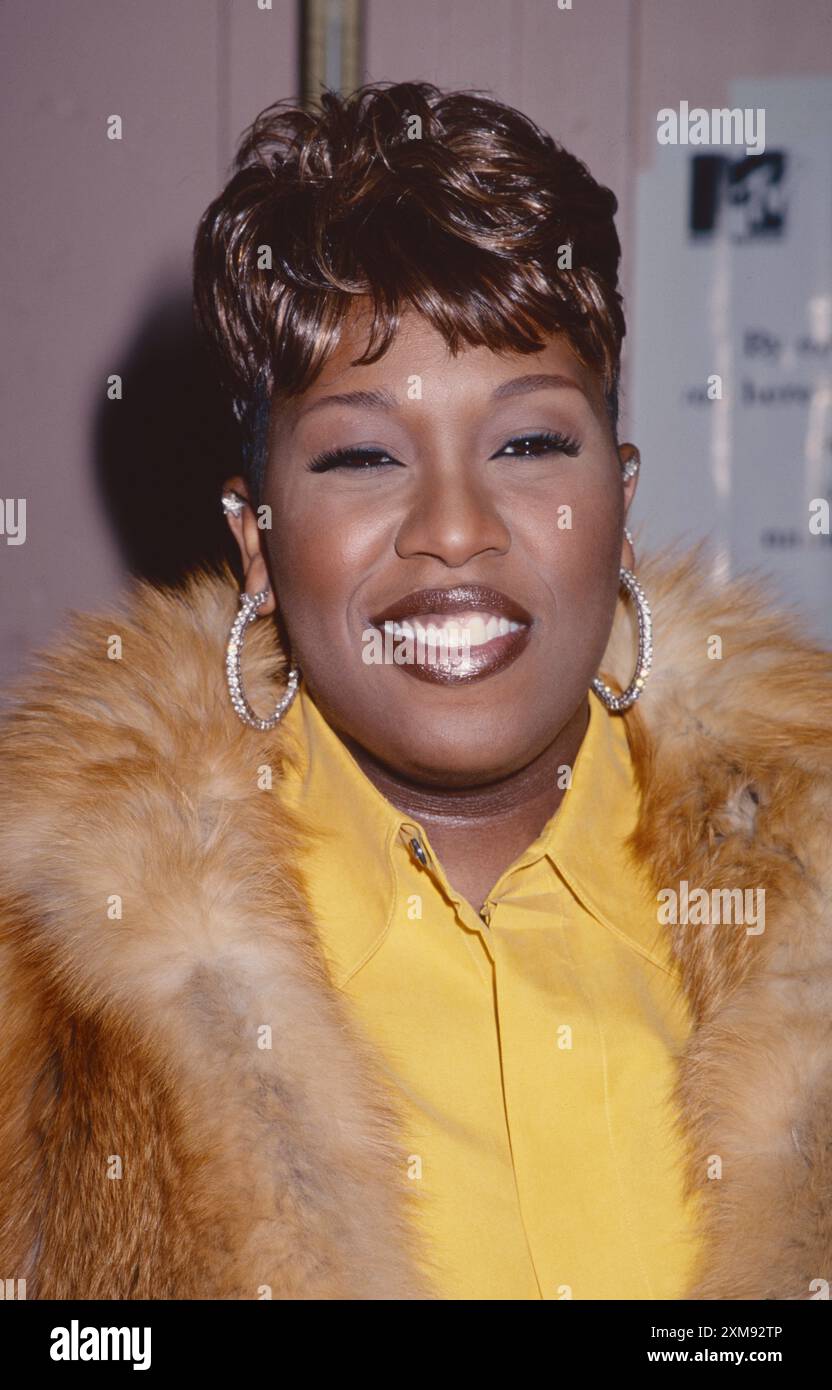Missy elliott 2000 hi-res stock photography and images - Alamy