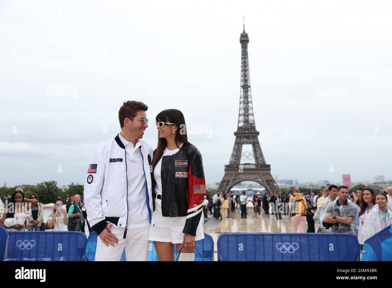 (240726) -- PARIS, July 26, 2024 (Xinhua) -- American snowboarding star ...