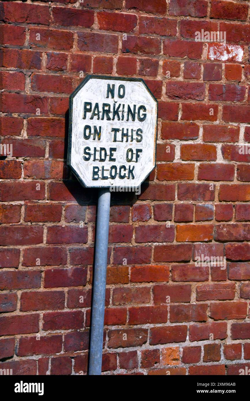No parking on this side of block hi-res stock photography and images ...
