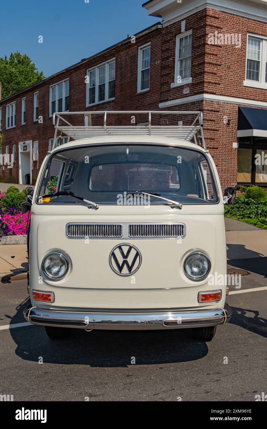 Andover, MA, US-July 24, 2024: Vintage 1960s white mini VW kombi camper ...