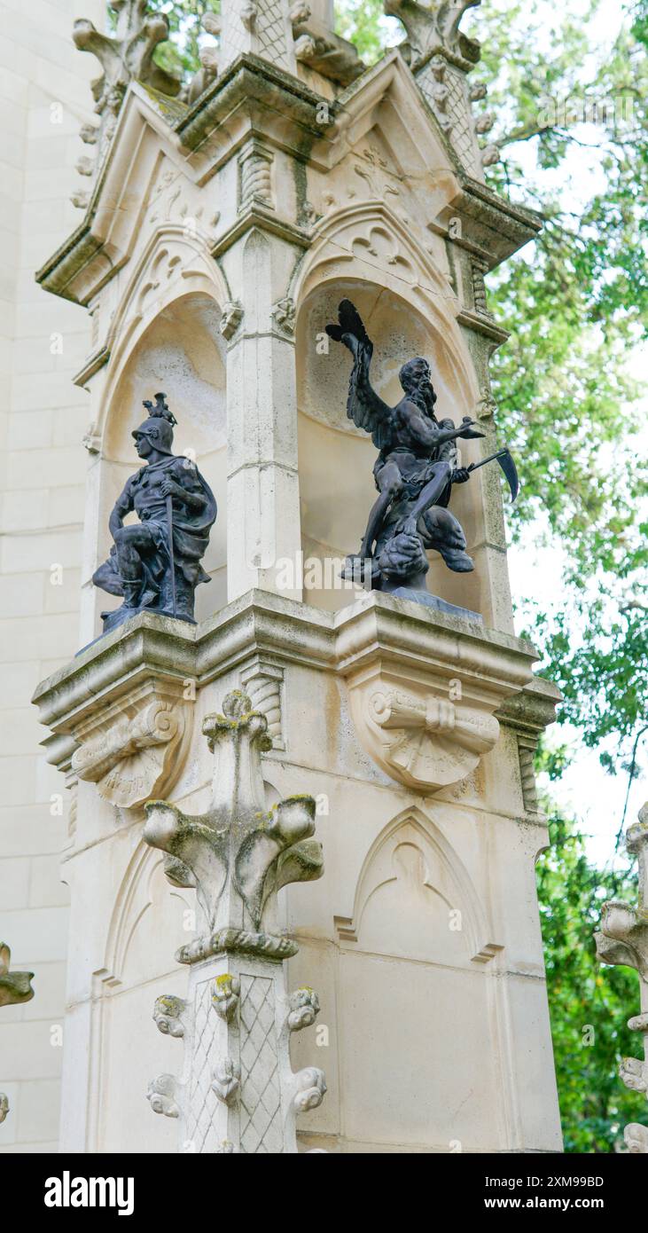 water old monument artistic culture ancient famous antique landmark ...