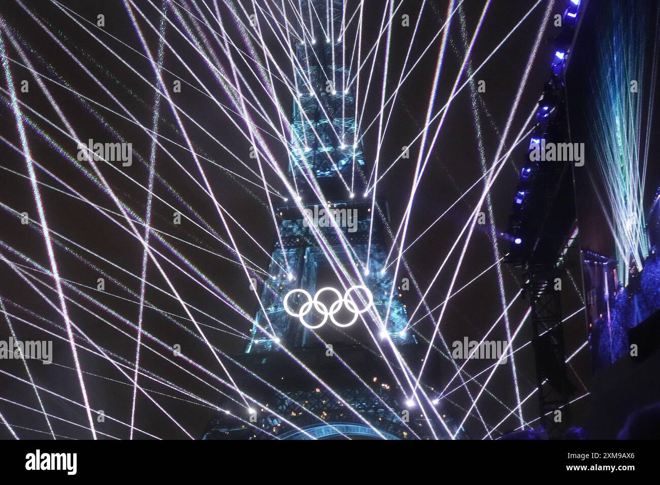 Paris, France. 26th July, 2024. A laser light show beams from the ...