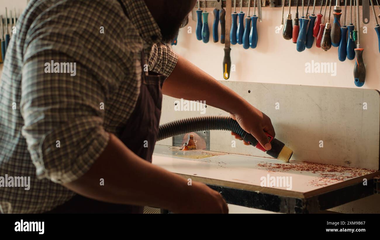 African american woodworker hi-res stock photography and images - Alamy