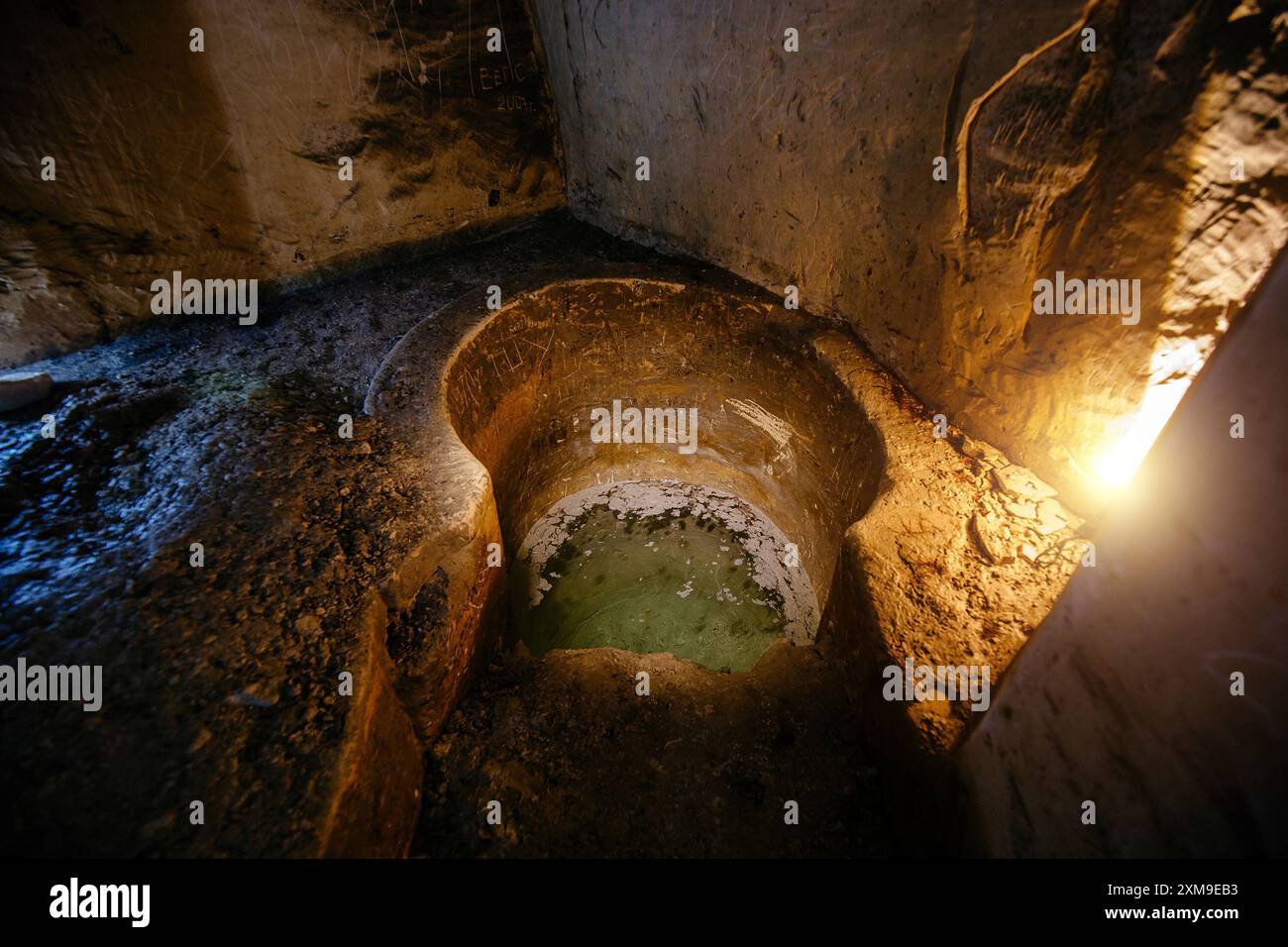 Underground passage old roman hi-res stock photography and images - Alamy