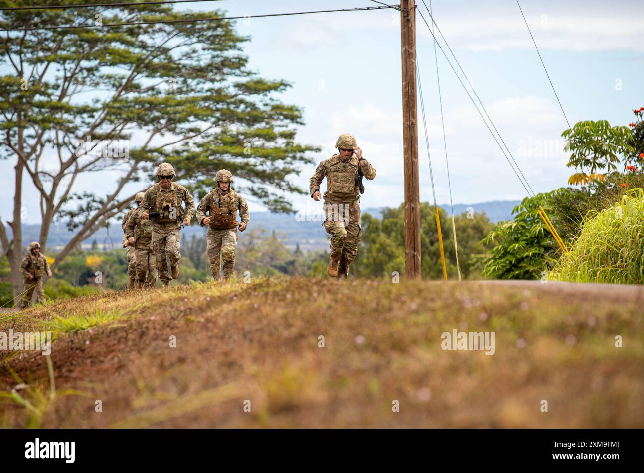 U.S. Army Soldiers from 25th Combat Aviation Brigade, 25th Infantry ...