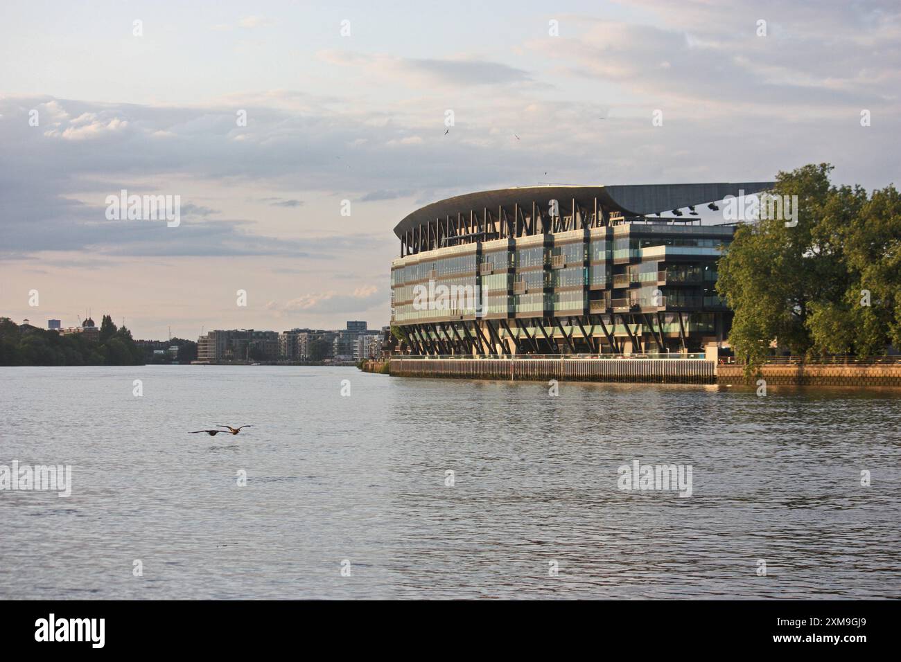 Craven cottage hi-res stock photography and images - Alamy