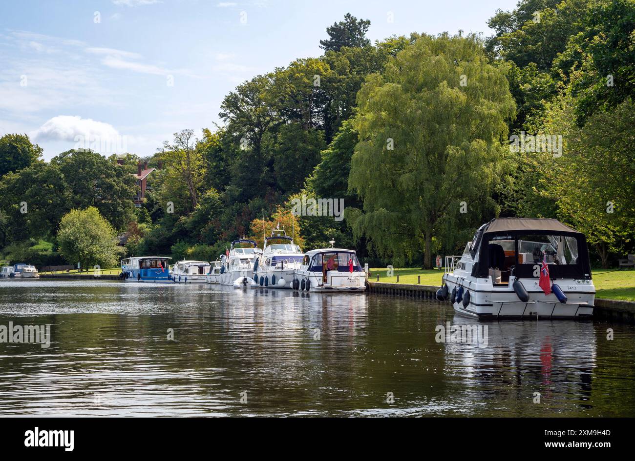 Boats on the River Yare at Bramerton Common, Norfolk Stock Photo - Alamy