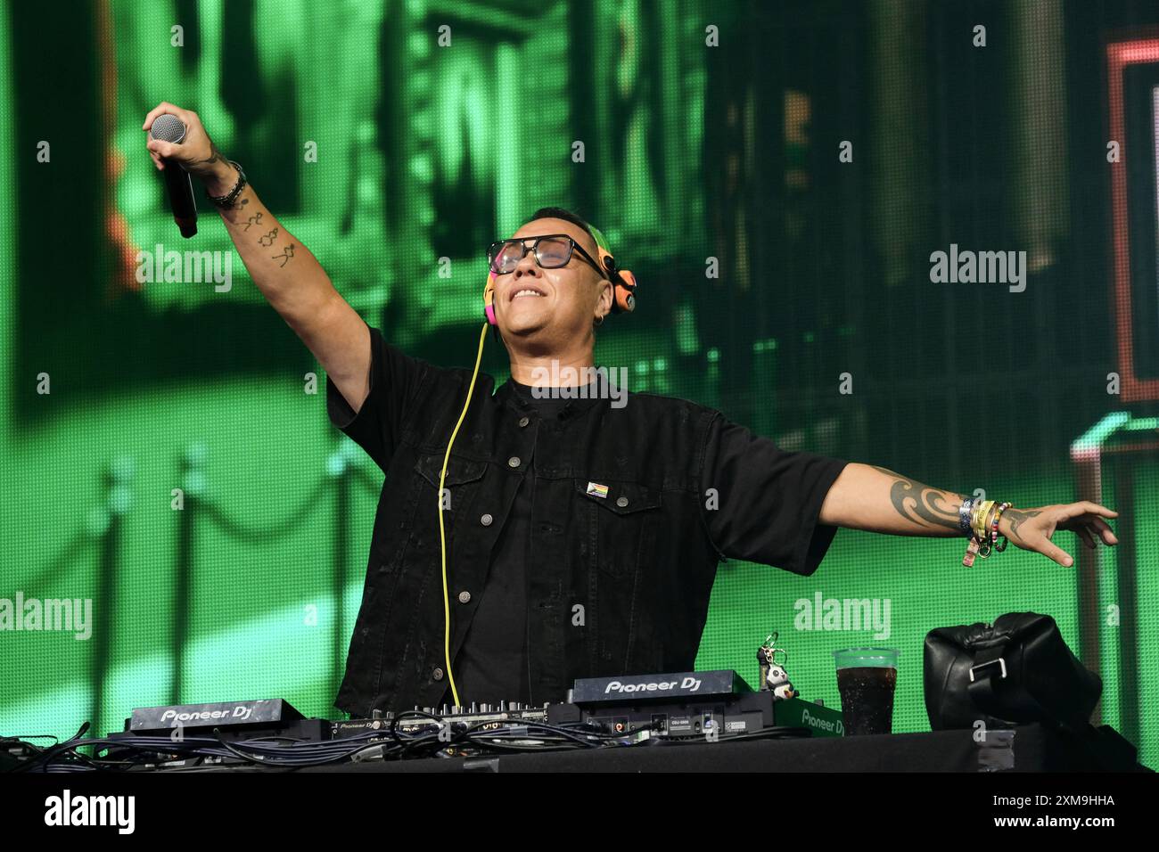 Gok wan dj hi-res stock photography and images - Alamy