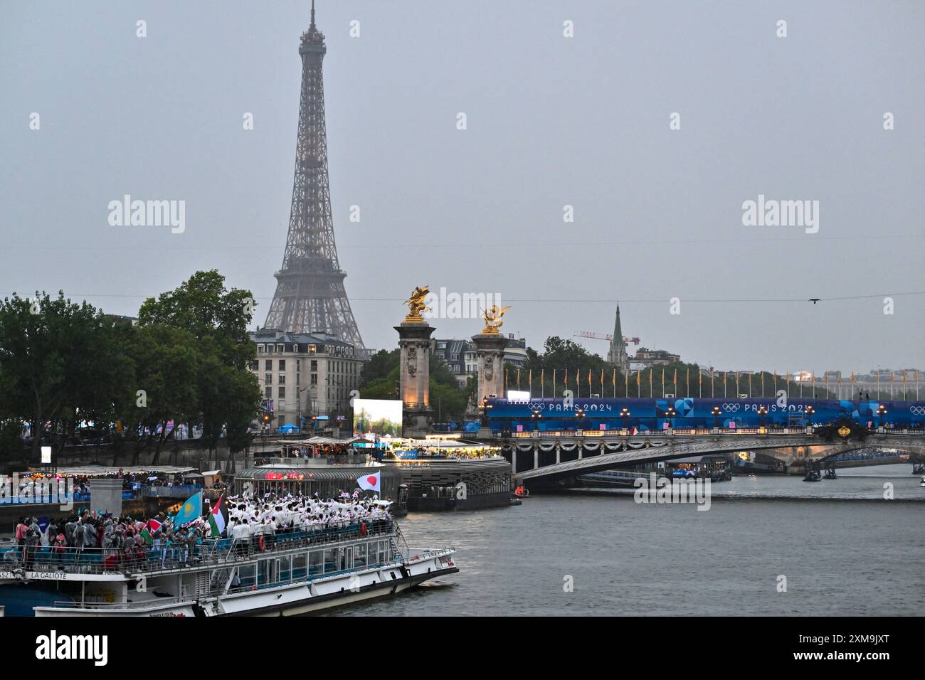 Japan Team (JPN), Opening Ceremony on the Seine River with the Eiffel ...