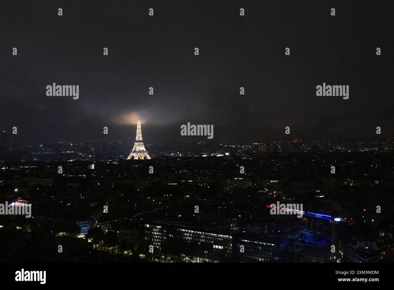 Paris, Fra. 27th July, 2024. View of the Eiffel Tower light show for ...