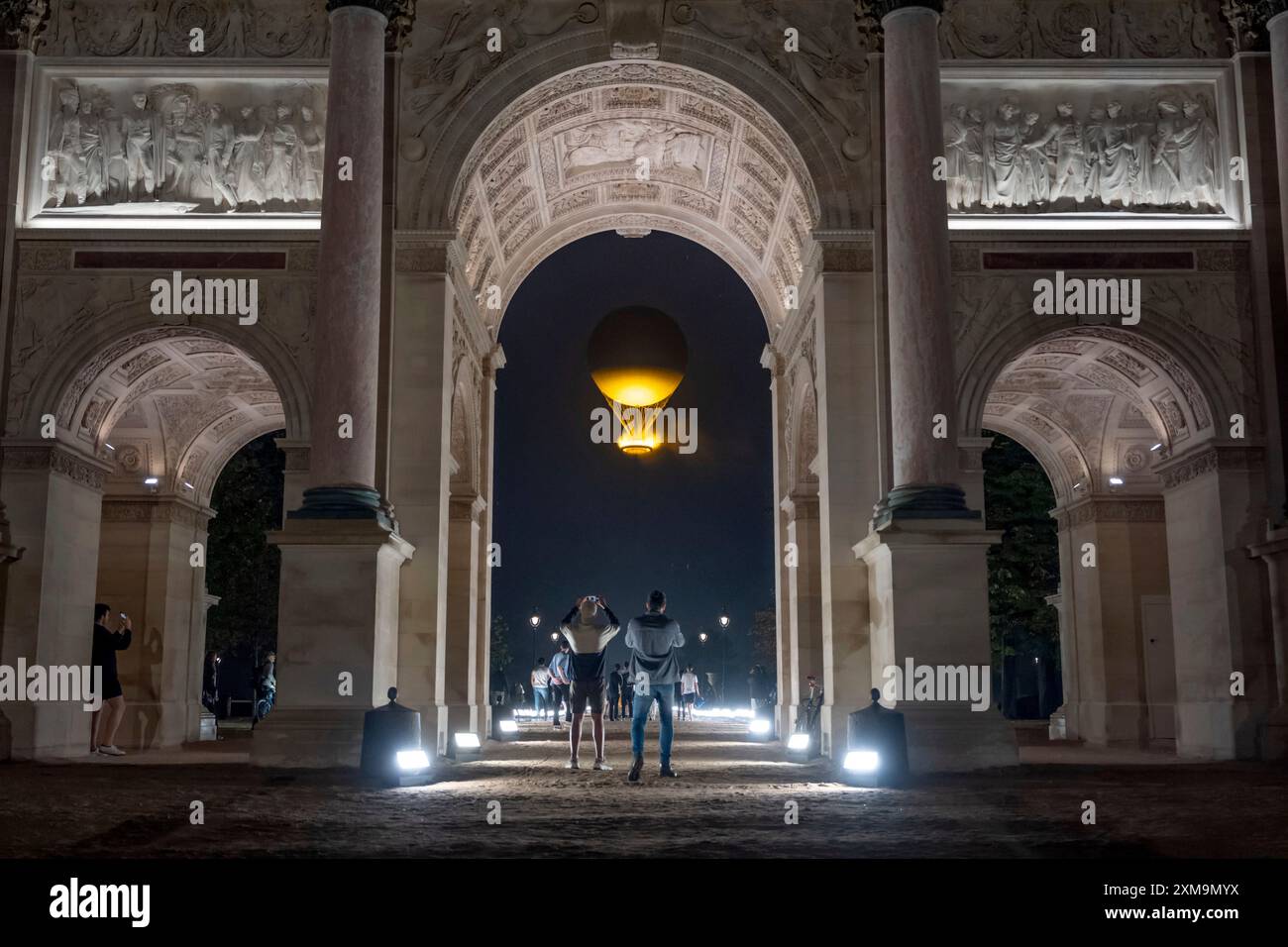 The public enters the security perimeter as it opens up following the ...