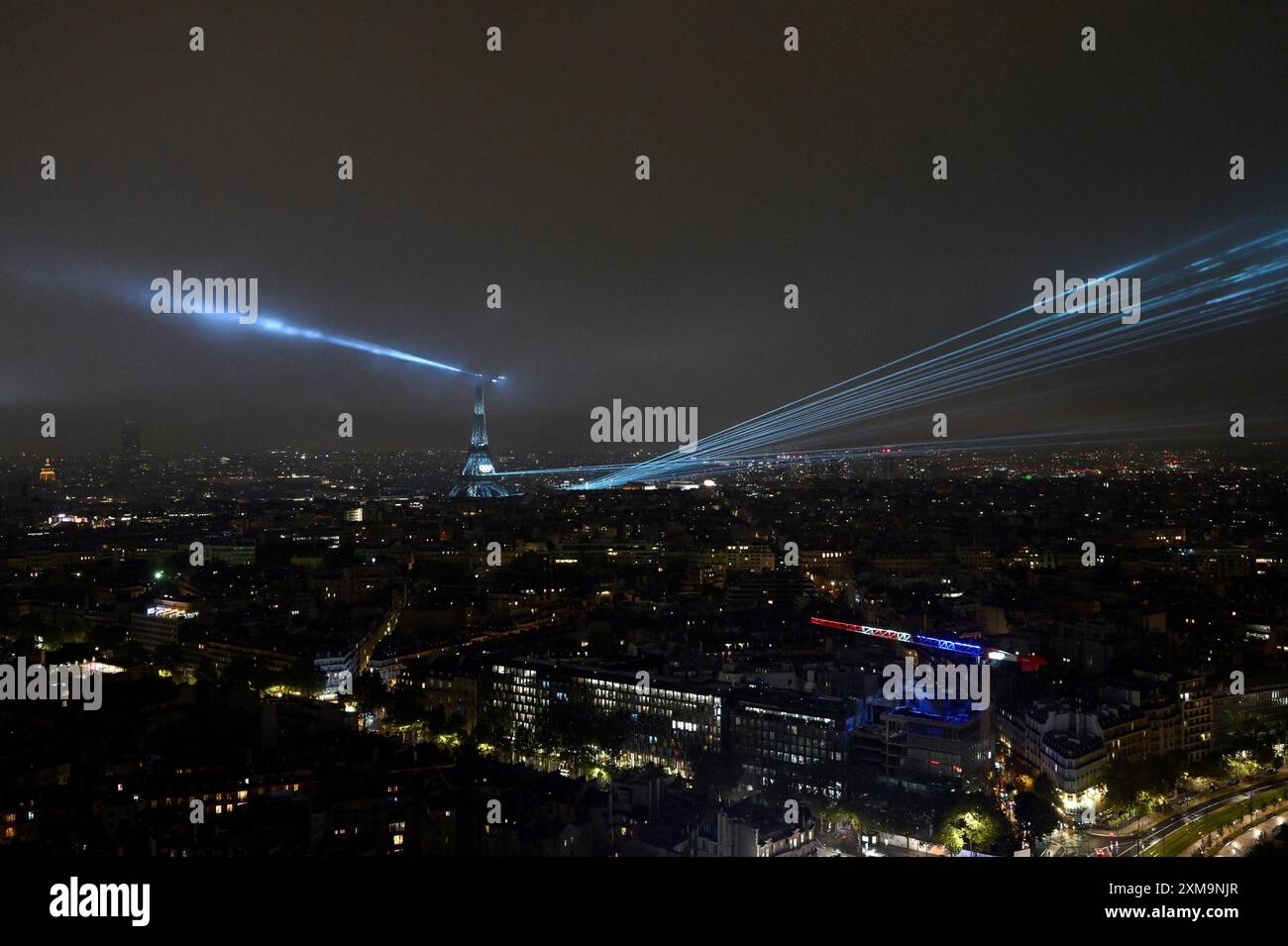 Paris, Fra. 27th July, 2024. View of the Eiffel Tower light show for ...