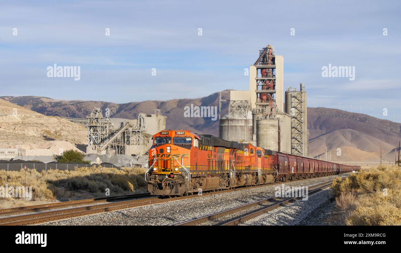BNSF Grain Train Stock Photo - Alamy