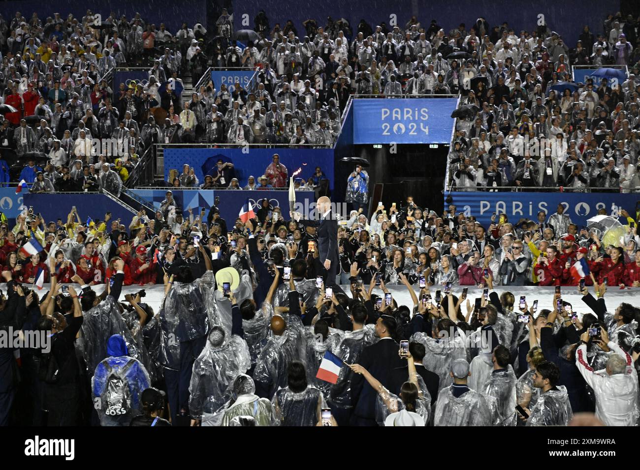 Flags of countries olympics paris hi-res stock photography and images ...