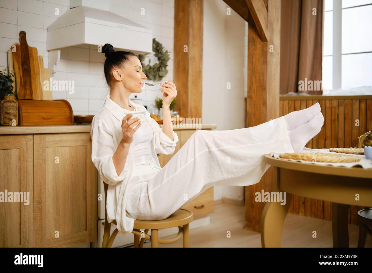 Female fruit on breakfast hi-res stock photography and images - Alamy