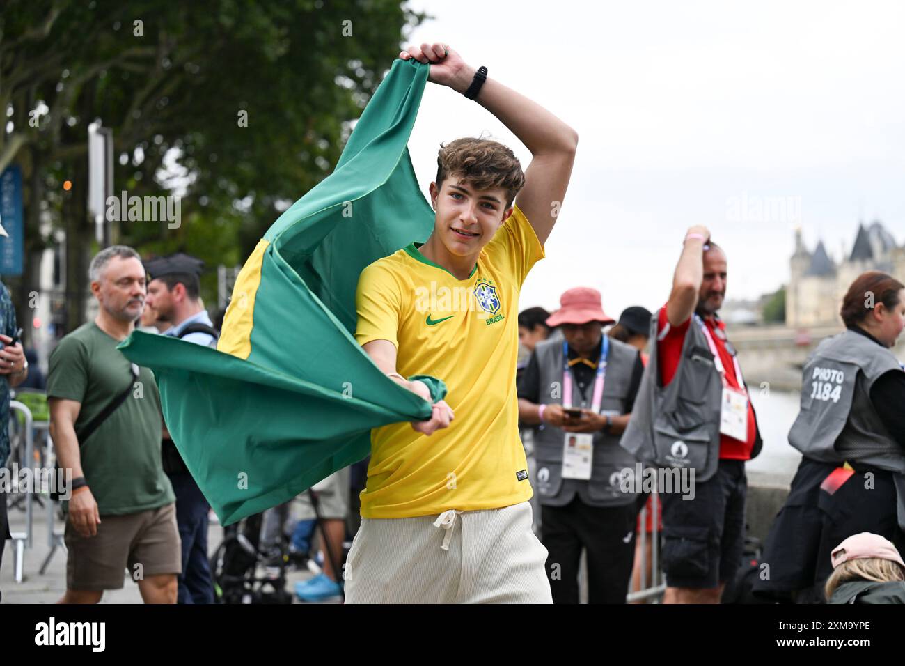 Paris, France. 27th July, 2024. Brazilian spectator arrives for the ...