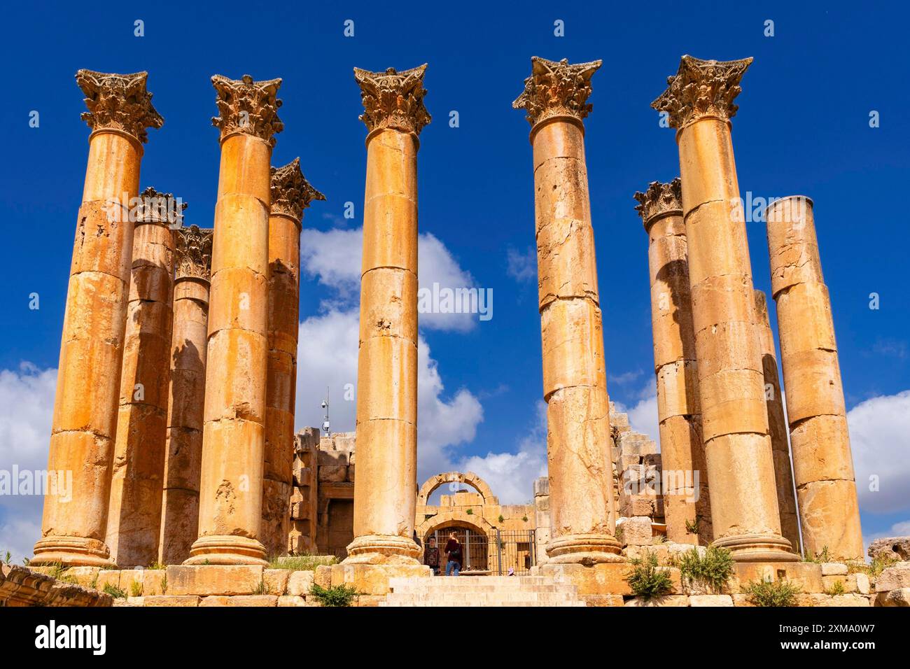 Jerash temple hi-res stock photography and images - Alamy