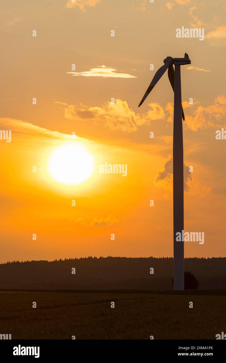 Defective wind turbine with a broken rotor blade, sunset, Swabian Alb ...